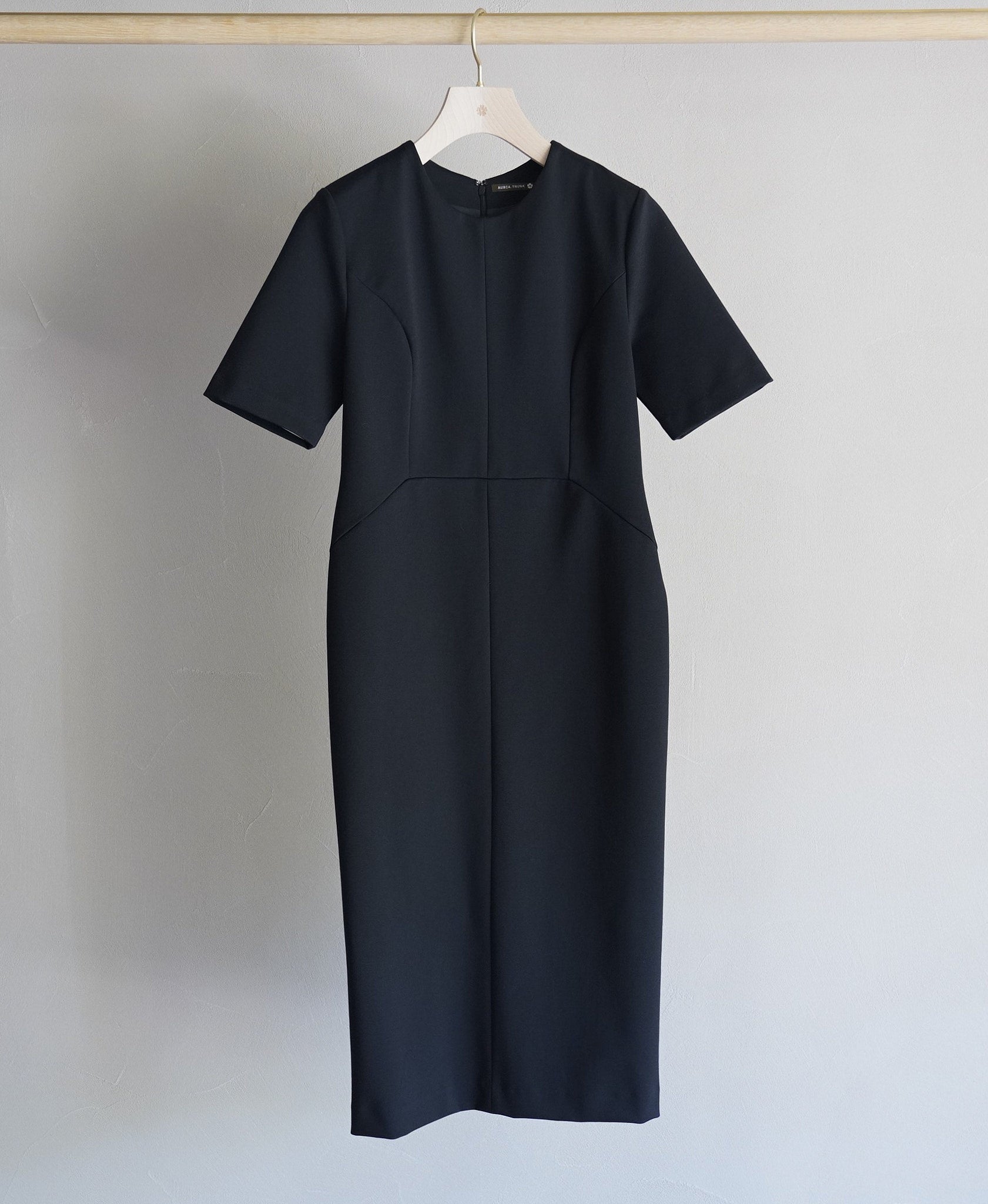 TLｰ8359/Cotton Nylon Stretch Punch-Onepiece – AUXCA. DESIGN ONLINE STORE
